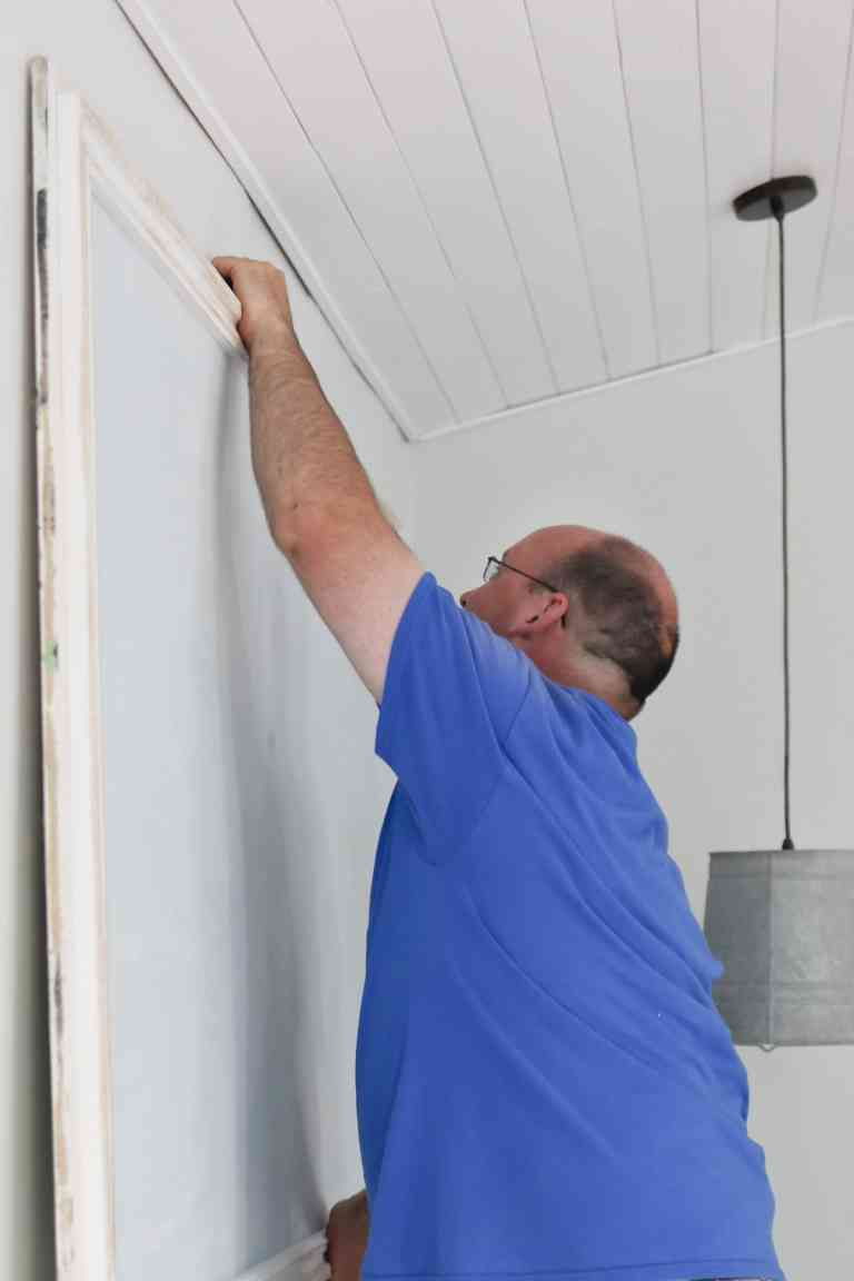 How to Hang a Large Item - Tidbits