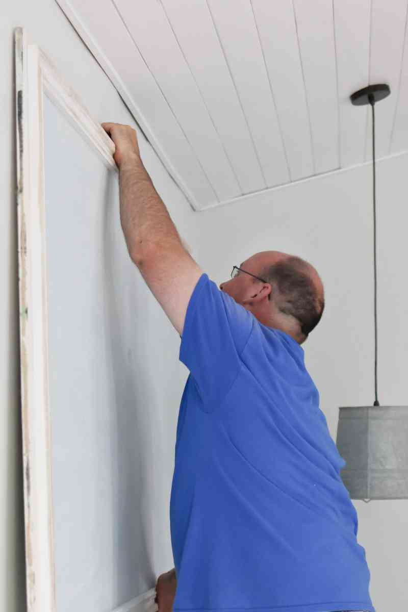 How to Hang a Large Item - Tidbits