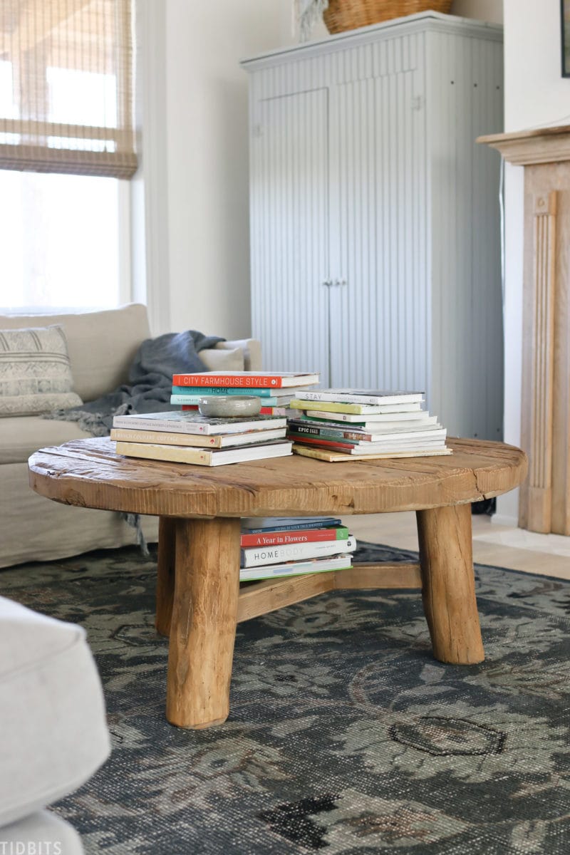 How to Style a Round Coffee Table | 3 Ideas! - Tidbits