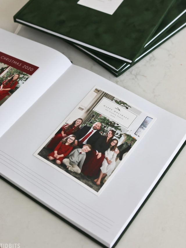 Creating A Christmas Memories Keepsake Book Story - Tidbits