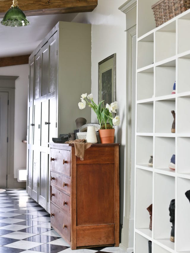 White Country Cottage Mudroom Mud Room Ideas In 2025 | House Design,
