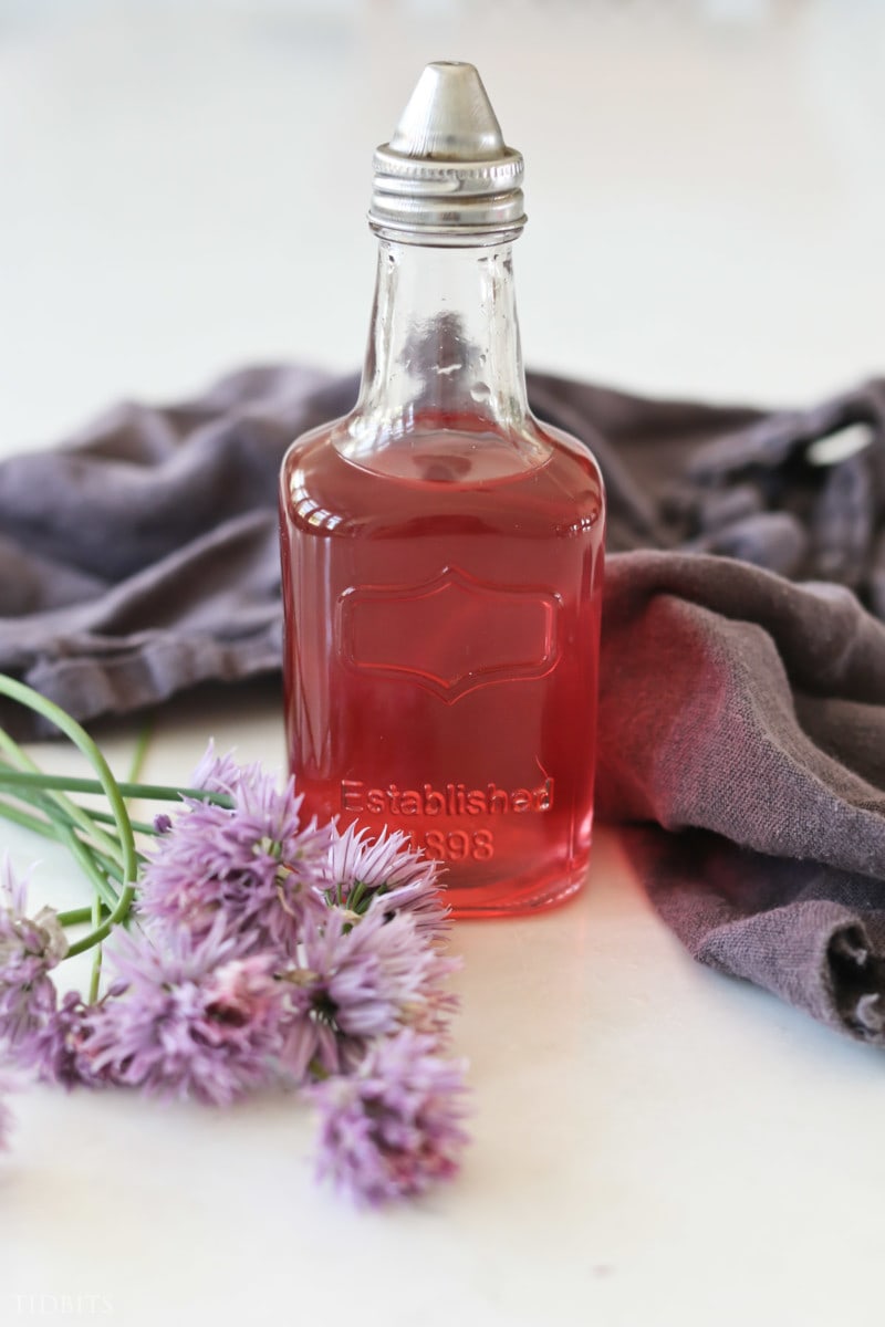 Make Your Own Chive Blossom Vinegar - Tidbits