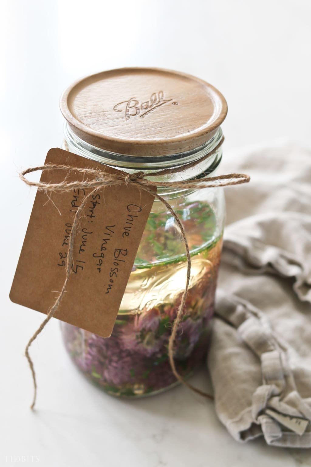 Make Your Own Chive Blossom Vinegar - Tidbits