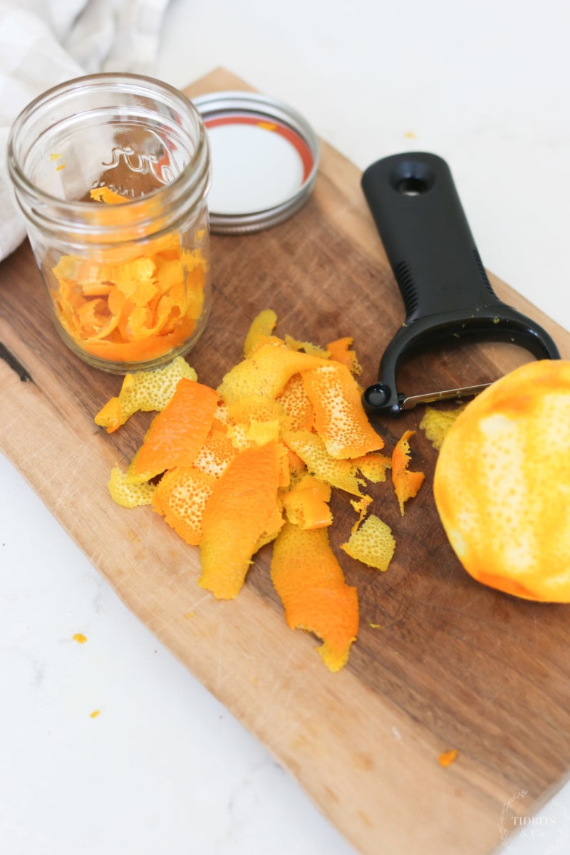 How to Make Orange Extract + Free Labels - Tidbits