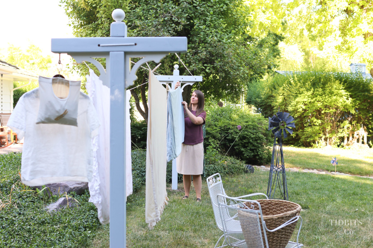 How to Make a Charming Outdoor Clothesline - Tidbits