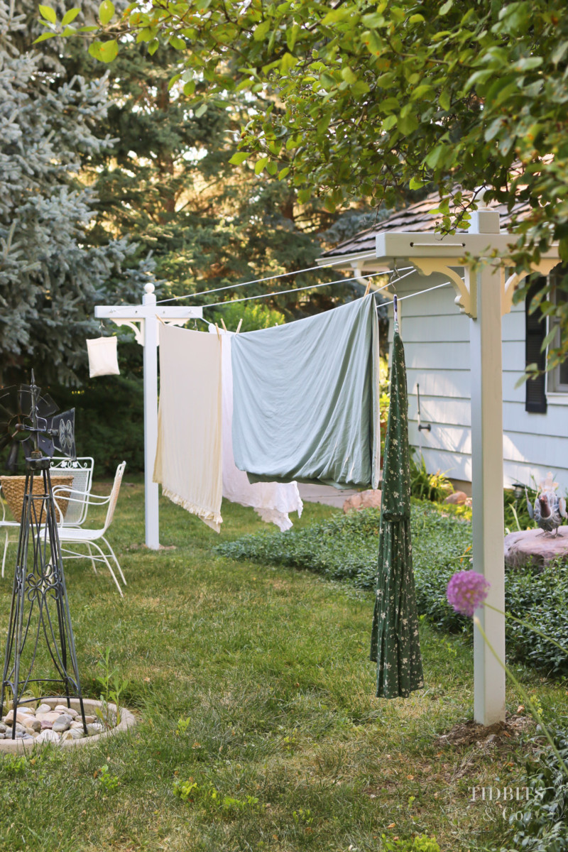How to Make a Charming Outdoor Clothesline - Tidbits